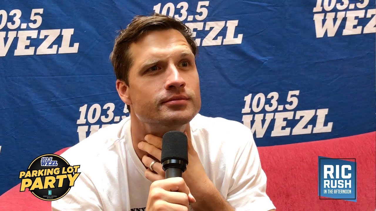 How Well Does Walker Hayes Know Thomas Rhett? - YouTube