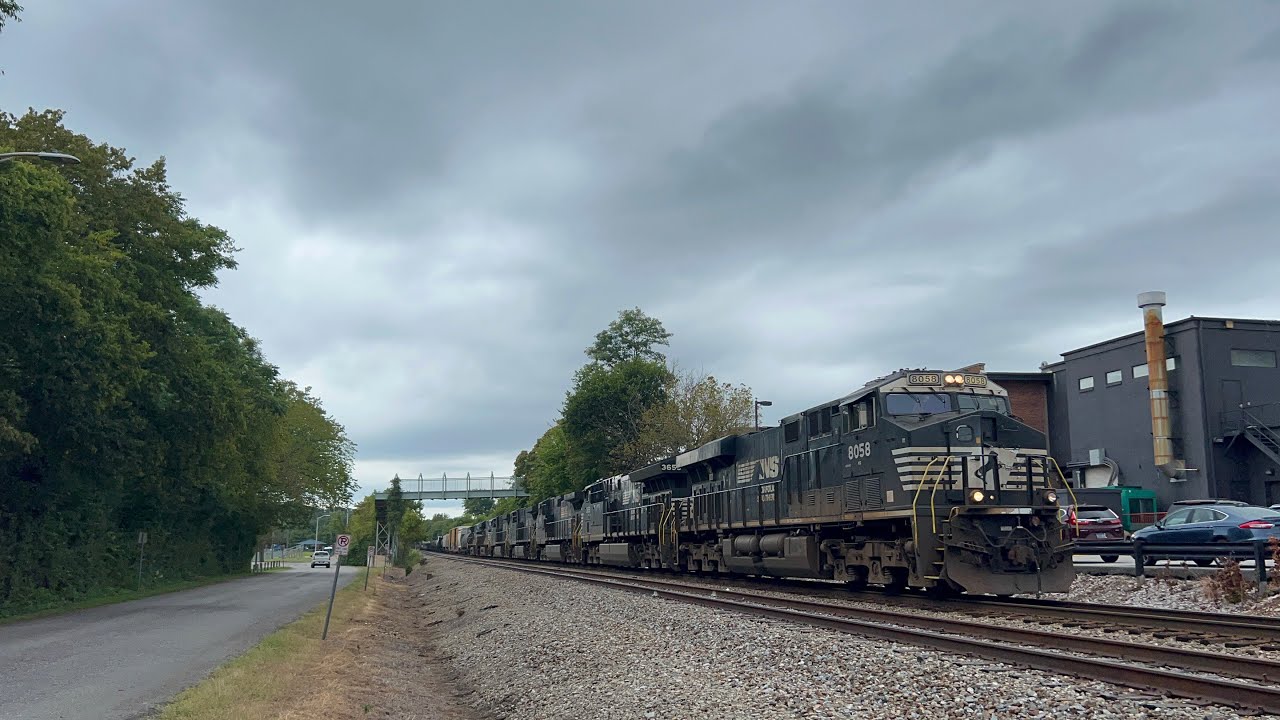 Running During System Outage: NS 8058 Leads 7x1x0 126-28 on 8/28/23 - YouTube