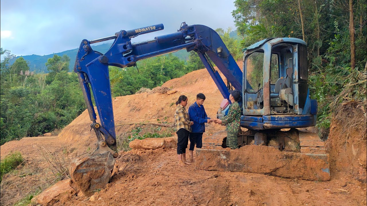 Excavator, Dig the ground to build a new farm, Breeding animals/ Phuc ...