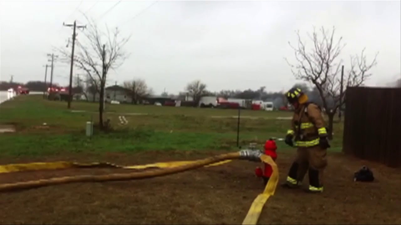 Lightning causes oil tank battery fire in southwest Oklahoma City