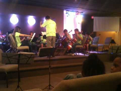 Brian Mirsky; string camp playing "Drunken Sailor" - YouTube