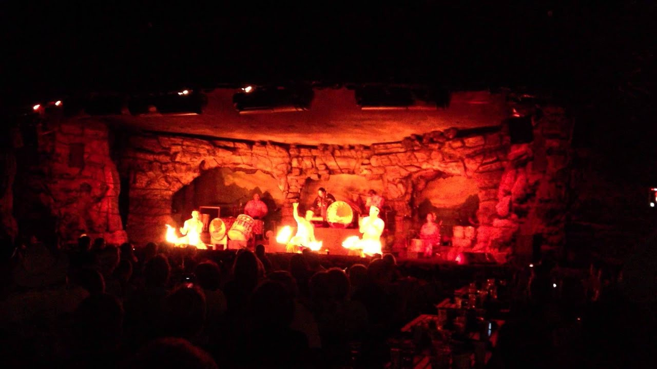 Fire Dancers On Maui - YouTube