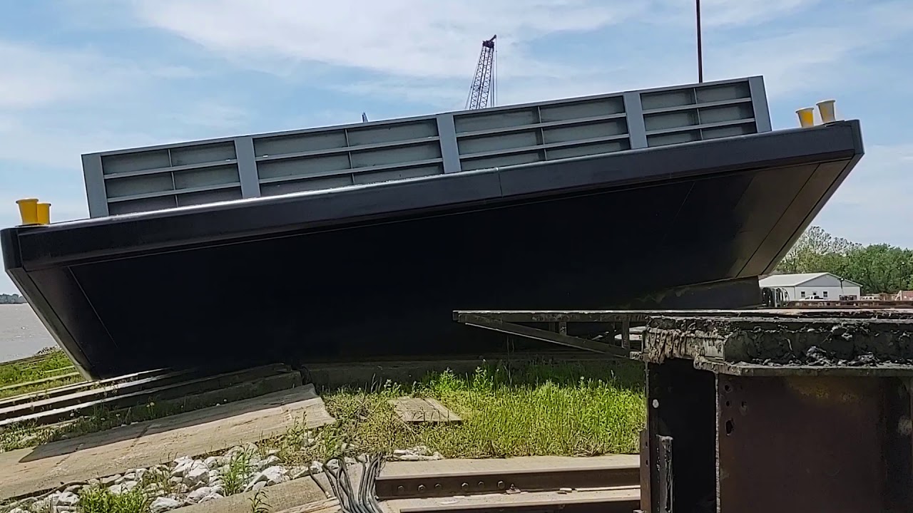 140' x 50' x 9'-0" Deck Barge #1 AT CORN ISLAND SHIPYARD, INDIANA - YouTube