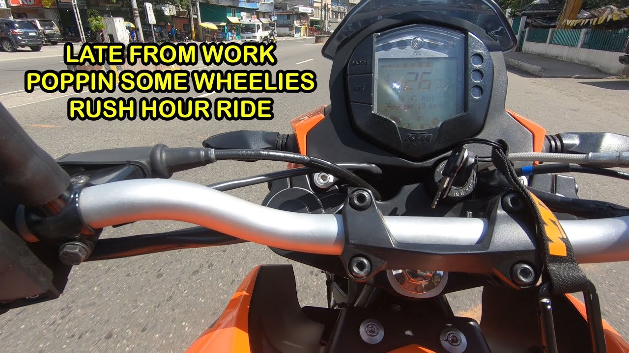 POP WHEELIES ON TRAFFIC WHILE CATCHIN UP TO WORK - YouTube