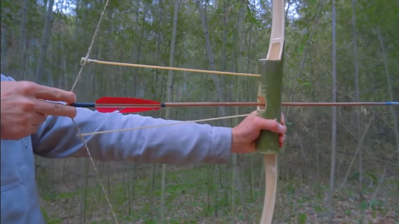 Kreatif orang ini membuat crossbow dari sebuah bambu alami - YouTube