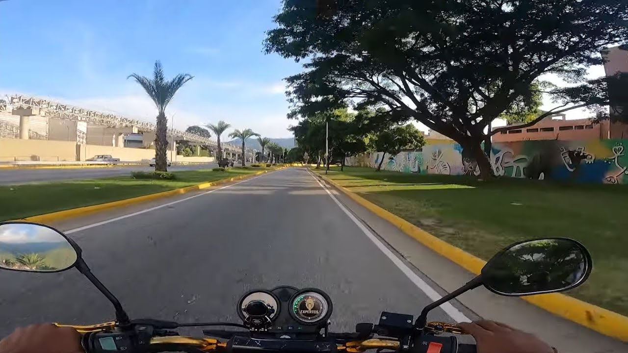 En Moto por la Cota 1000 de CARACAS - YouTube