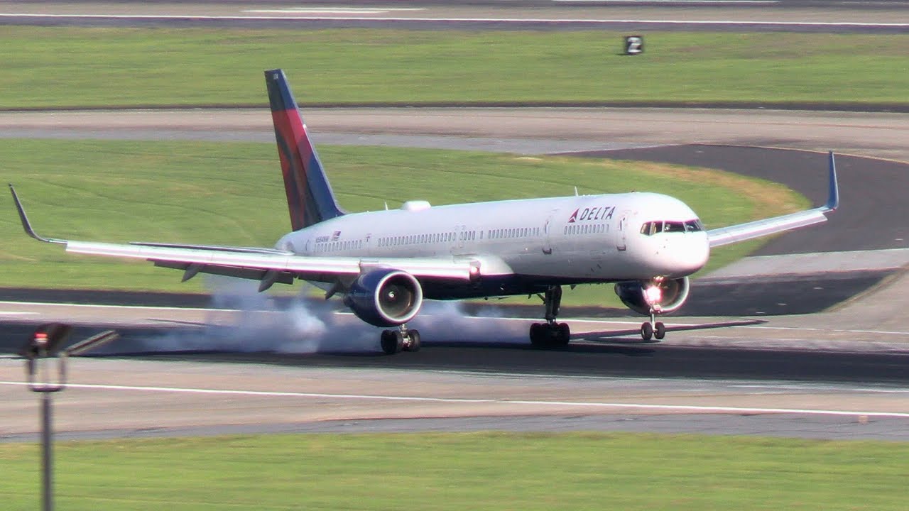 HAVE YOU EVER SEEN A MORE NORMAL LANDING THAN THIS? Delta Boeing 757 ...