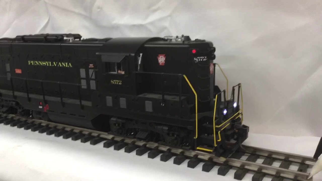 USA Trains GP7 PRR - YouTube