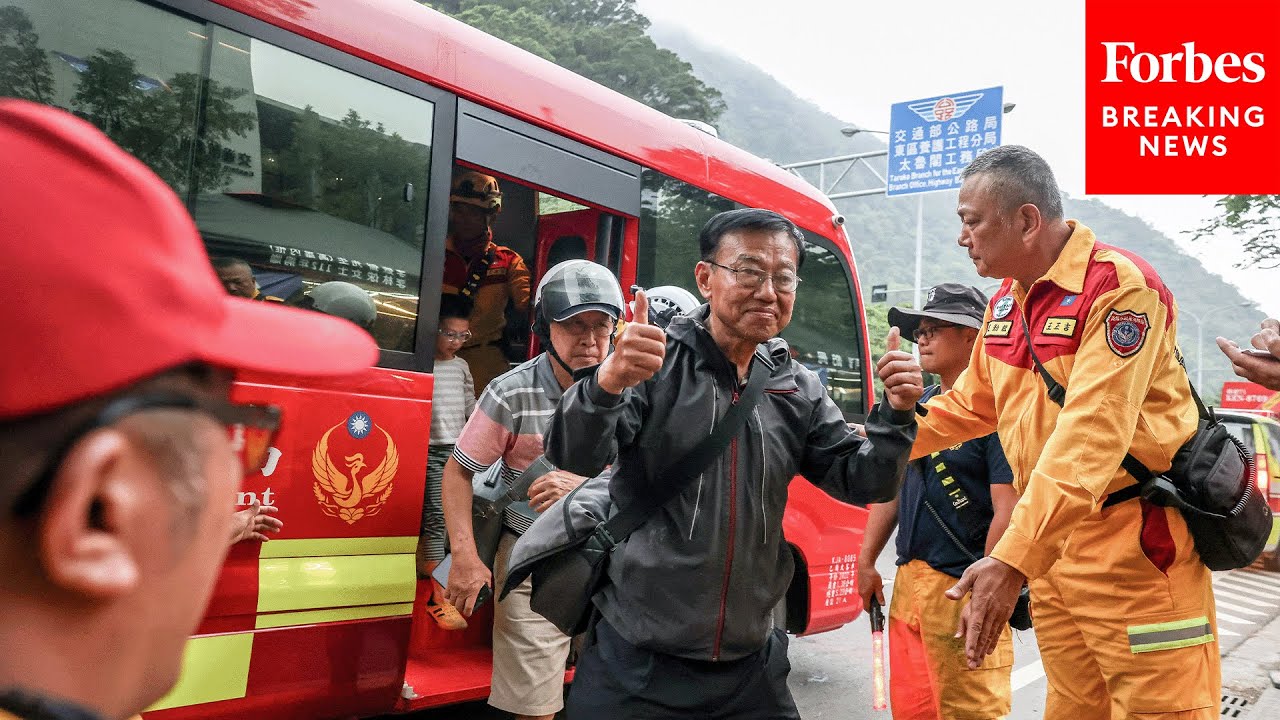 Rescue Crews Operate In Taiwan's Taroko Gorge To Assist Those Trapped ...