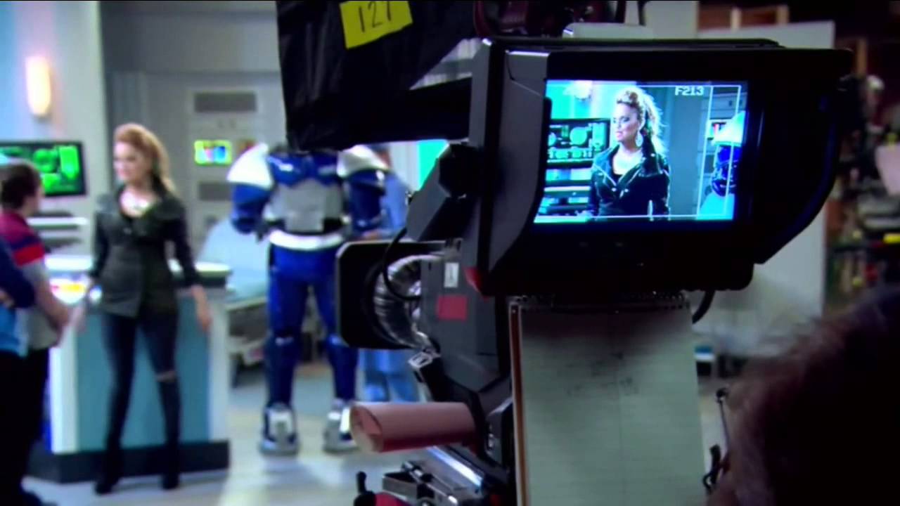 Mighty Med | Tonighty Med | "Guitar Superhero" Sneak Peek - YouTube