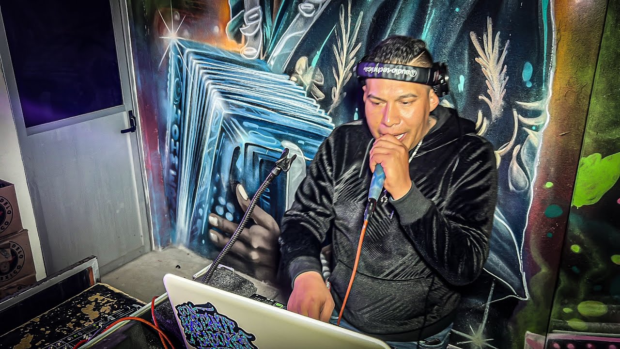 ECKO TAPIA DJ DESDE EL PROFE ( RE-INAUGURACION) - YouTube