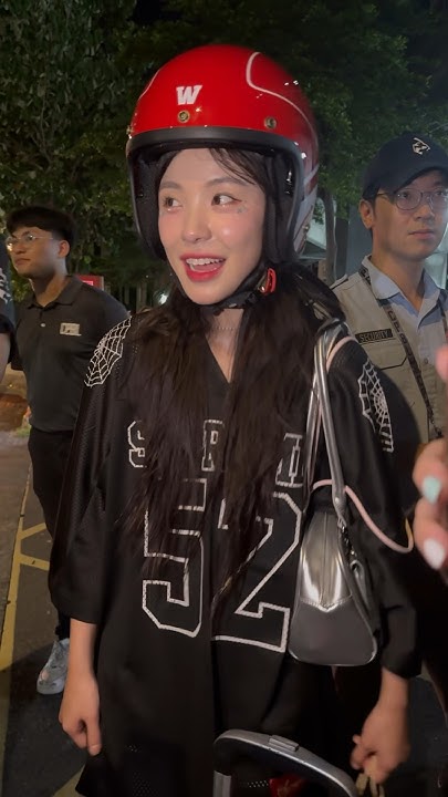 裝傻失敗 #cheerleader #leedahye #味全龍 #味全龍小龍女 #李多慧#李多慧下班 - YouTube