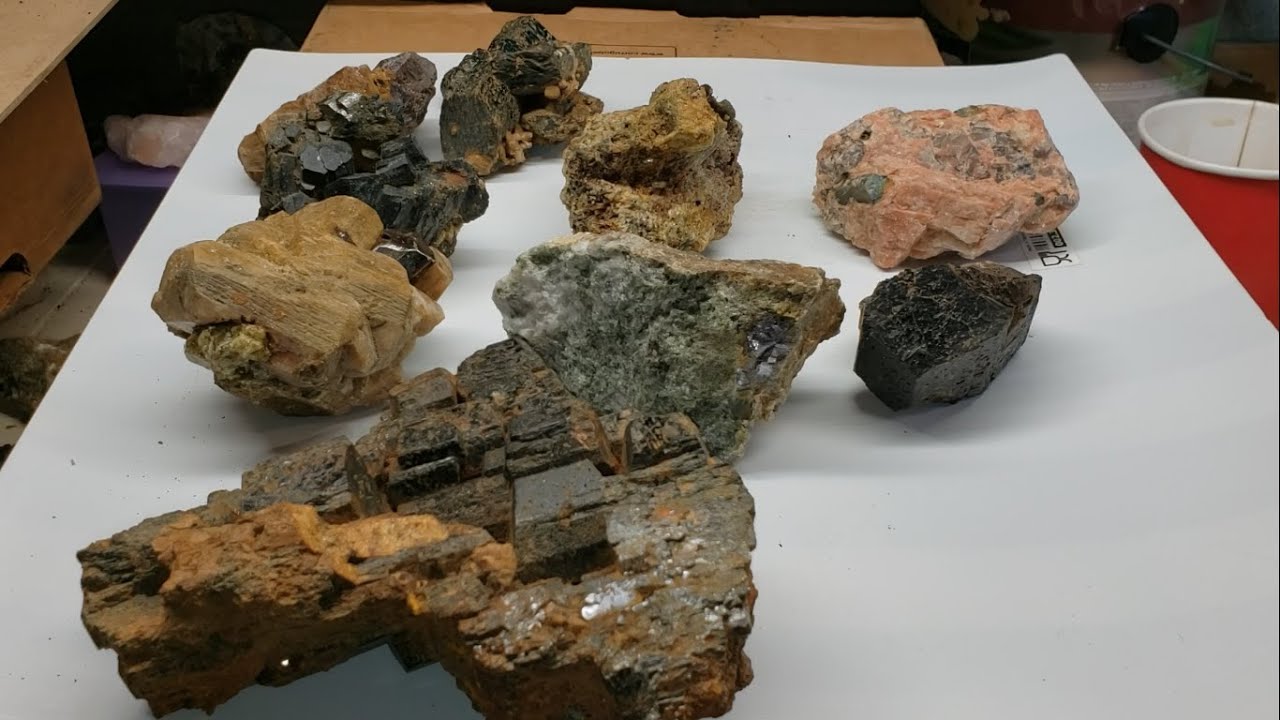 Introduction to Rockhounding in Ontario - YouTube