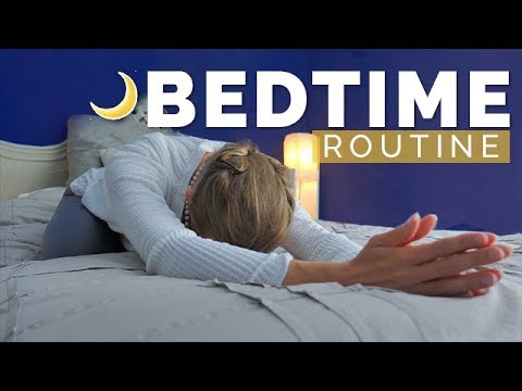 Easy 10 Minute Bedtime Yoga Routine in Bed for Total Beginners ...