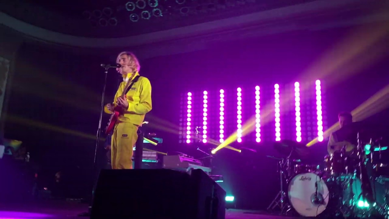 half•alive: arrow (live in Columbus) October 8, 2019 - YouTube