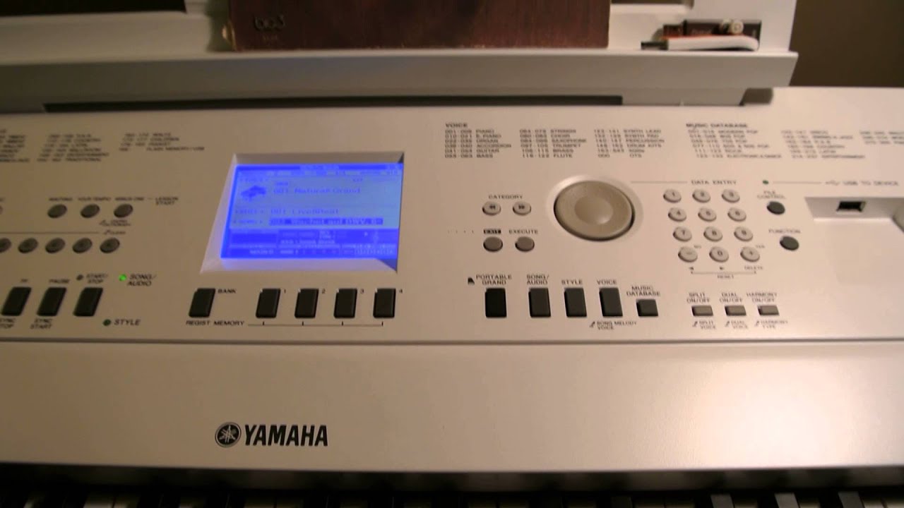 Yamaha DGX 650 Digital Piano - YouTube