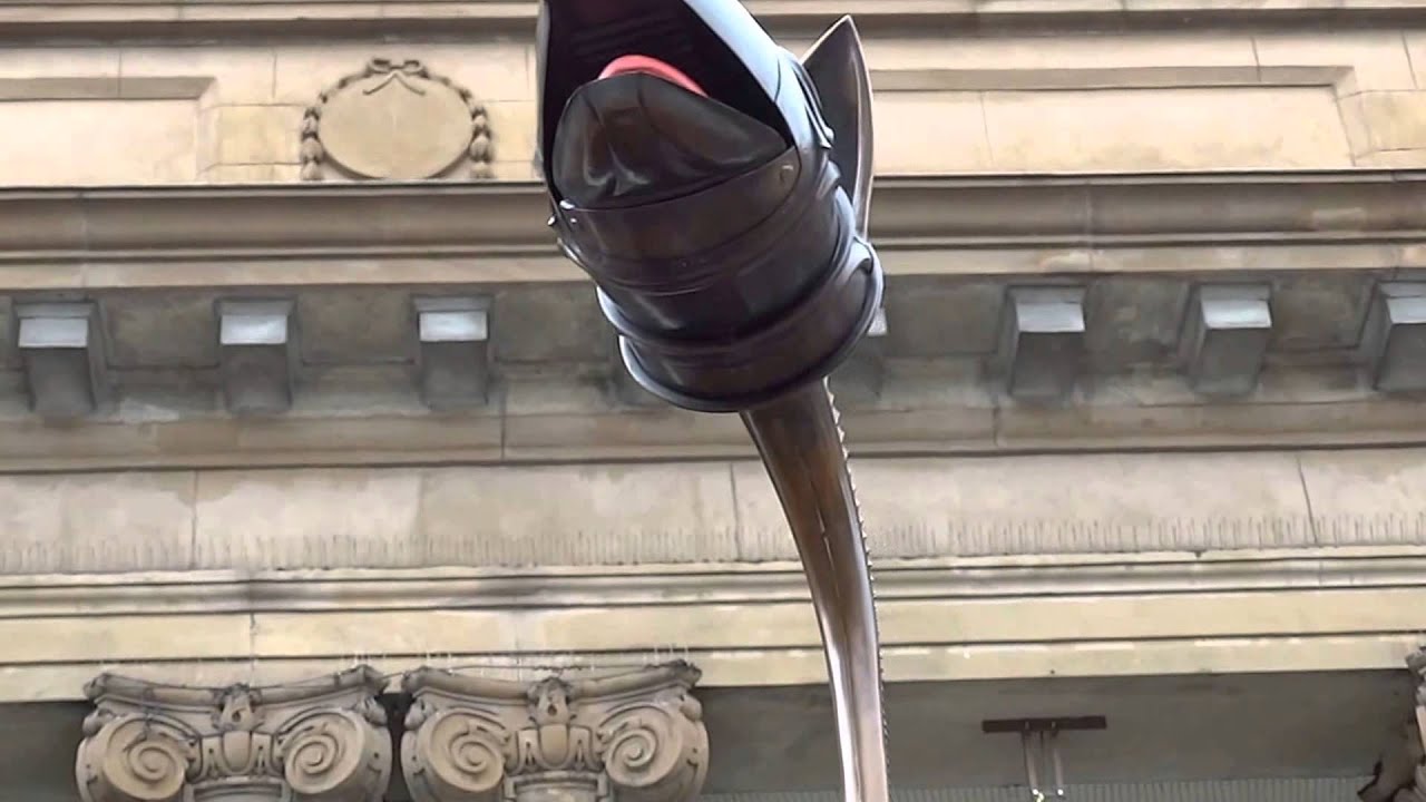 Carnyx Celtic War Trumpet City Centre Perth Perthshire Scotland - YouTube