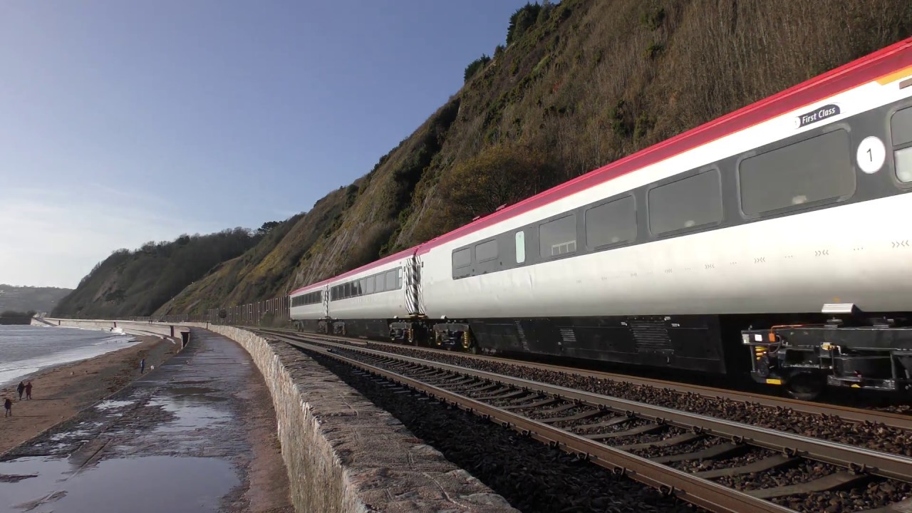 DRS 57303-37059 + Pretendilino stock on Teignmouth sea wall 29-12-2017 ...