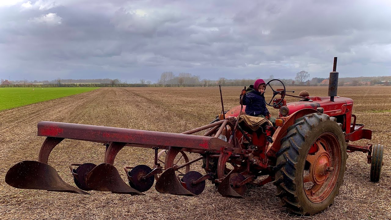International B1-42 Plough Resurrected - YouTube