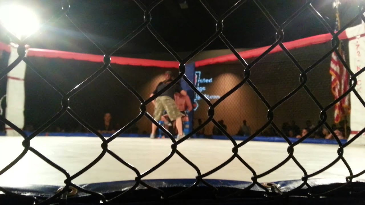 mike gattuso mma cage fight debut - YouTube