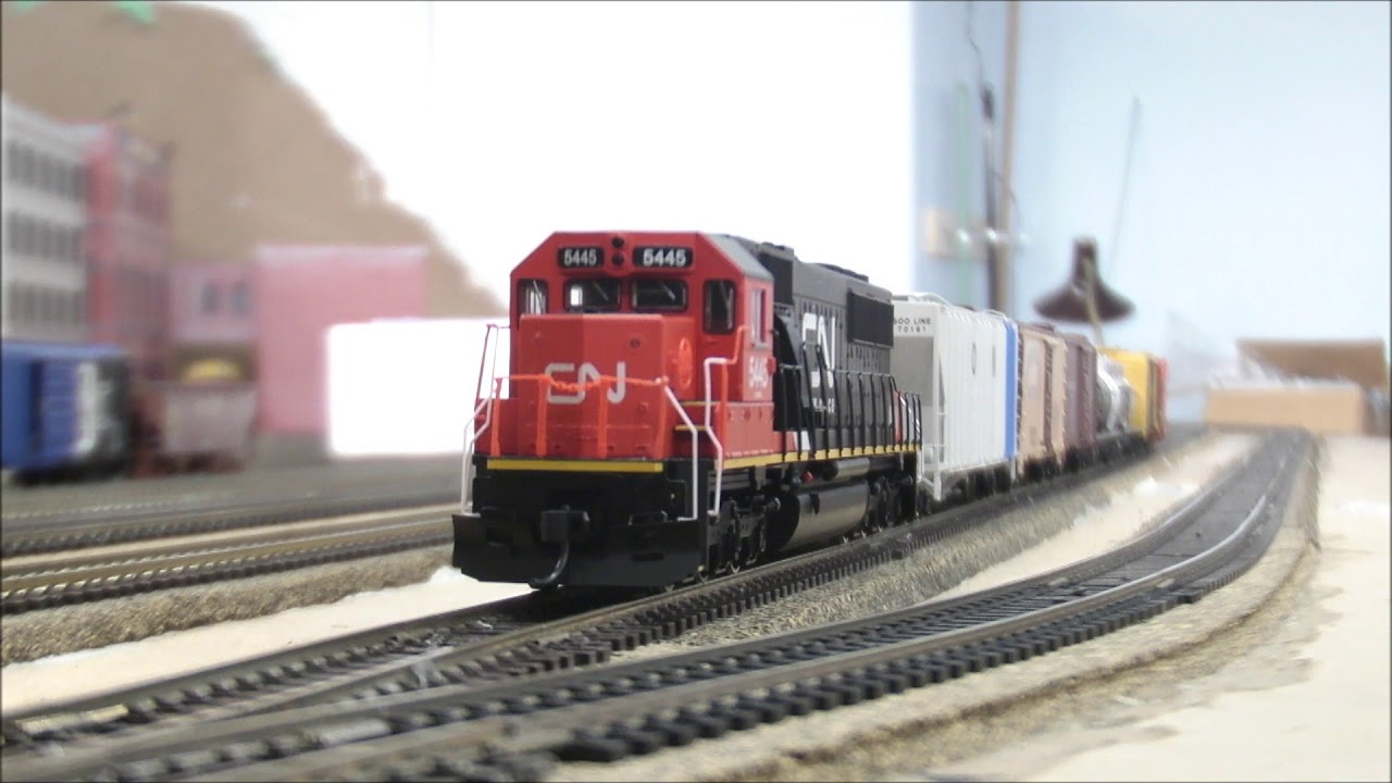 "MY HO SCALE TRAINS": NEW WALTHER'S CN SD60: - YouTube