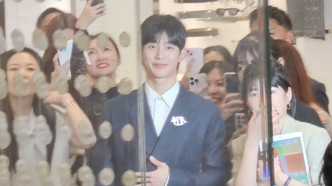 Jung Hae In - DIOR EVENT @ ION ORCHARD SINGAPORE - YouTube