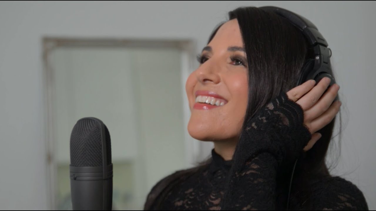 Danielle Bitton - Hallelujah Cover - YouTube