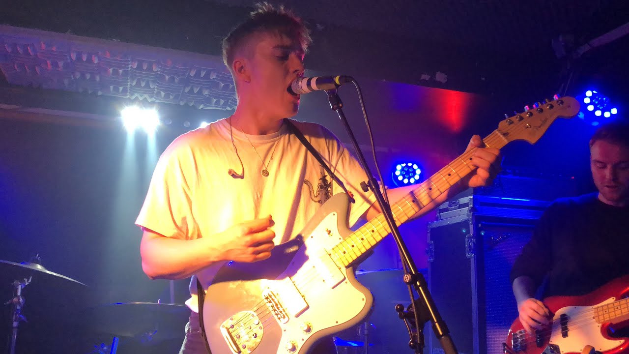 Sam Fender - That Sound (Live in Paris, 2018) - YouTube
