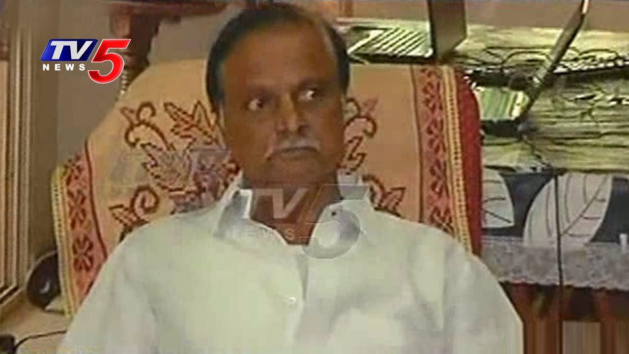 ACB Raids on TTD EO Bhupati Reddy House | TV5 News - YouTube