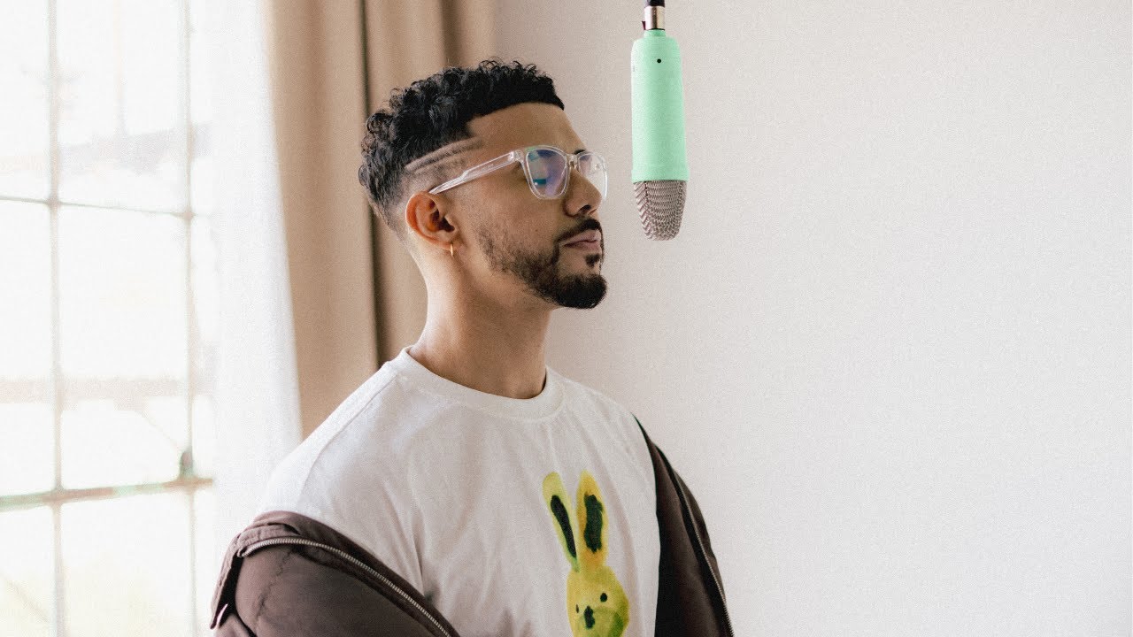 Still On Me (Live & Unplugged) | Hanging Mic R&B Performance - YouTube