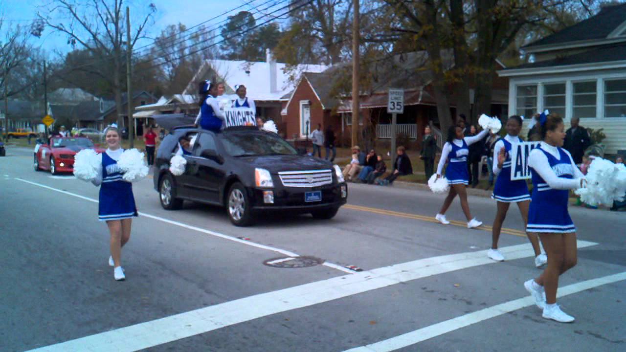 AMS Cheerleaders Christmas Parade 2011 - YouTube