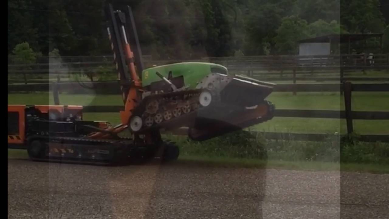 Pocket Lift Mini Green Climber - YouTube