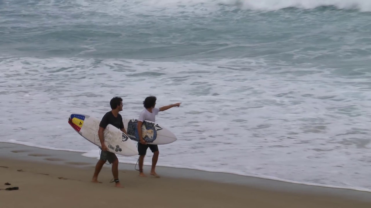 Surfing Isabela, Puerto Rico - YouTube