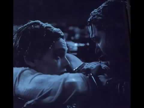 Titanic Jack's Death Music 1997 - YouTube
