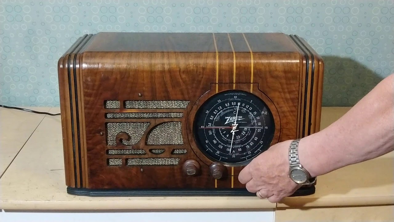 ZENITH Model 7 D 119 - YouTube