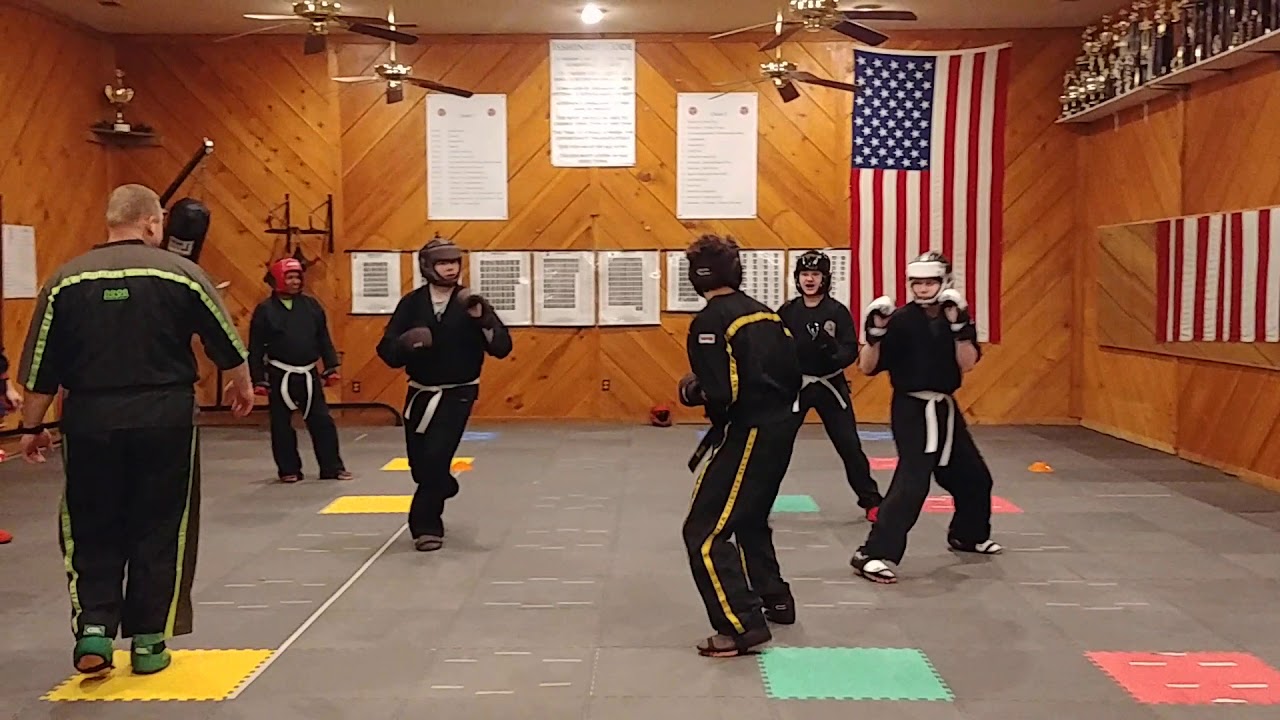 3 against 1 - YouTube