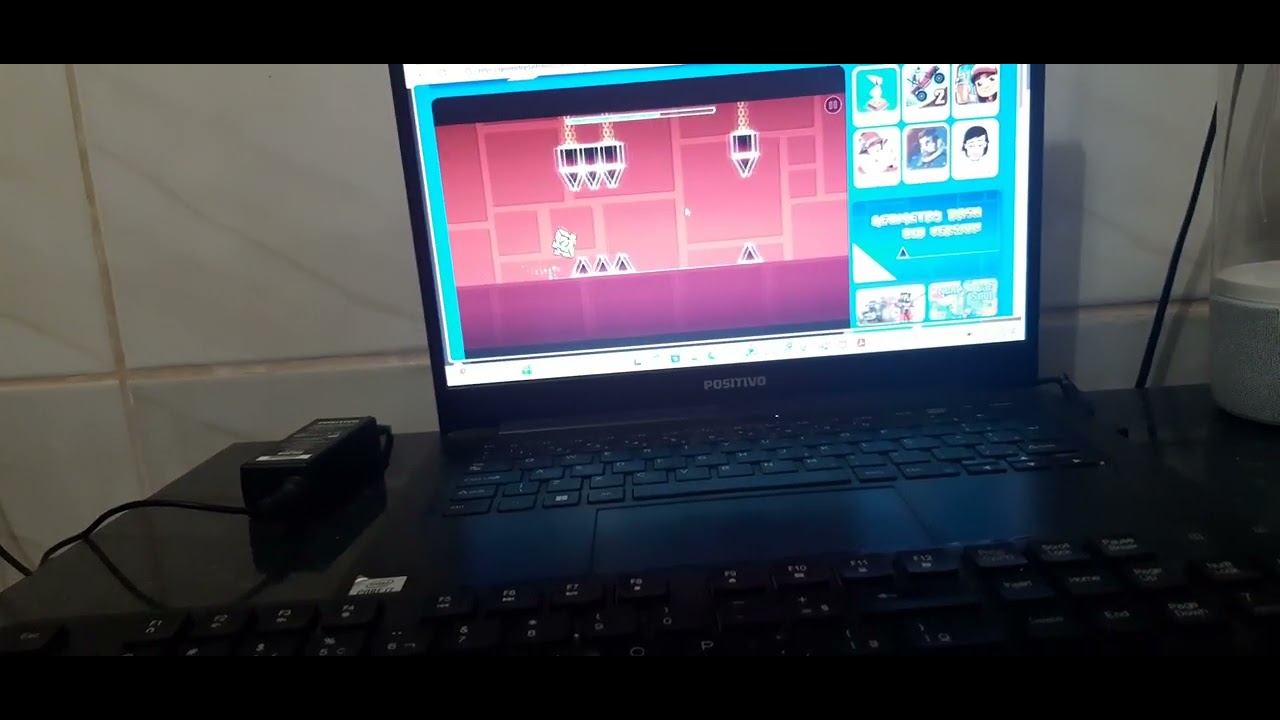 Heitor Blox ofc jogando geometry Dash - YouTube