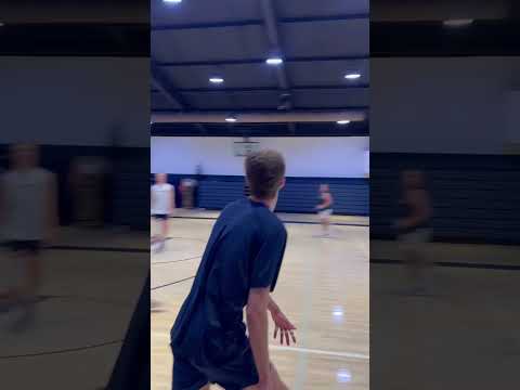 Scoop digs are 💯 ‼️#volleyball #volei #voleibol #haikyuu