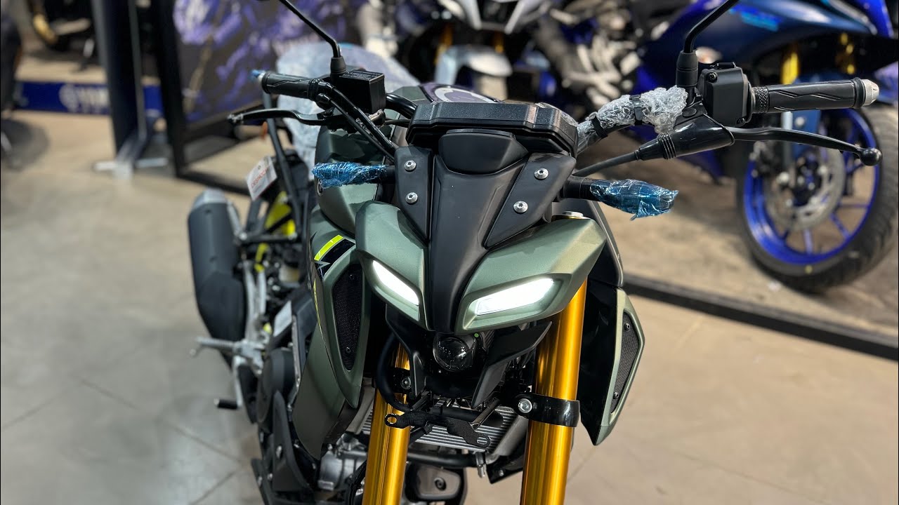 Yamaha MT15 New Colour And Features Details video - YouTube