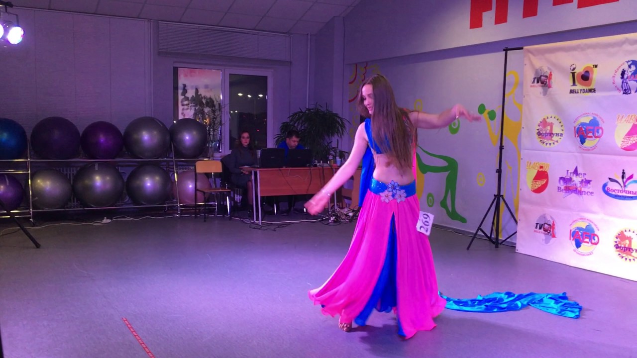 Кругликовская Алена Межансе Raqs Studio "Amjad" рук. Ольга Ахапкина Мистерия Звезд 2016 - YouTube