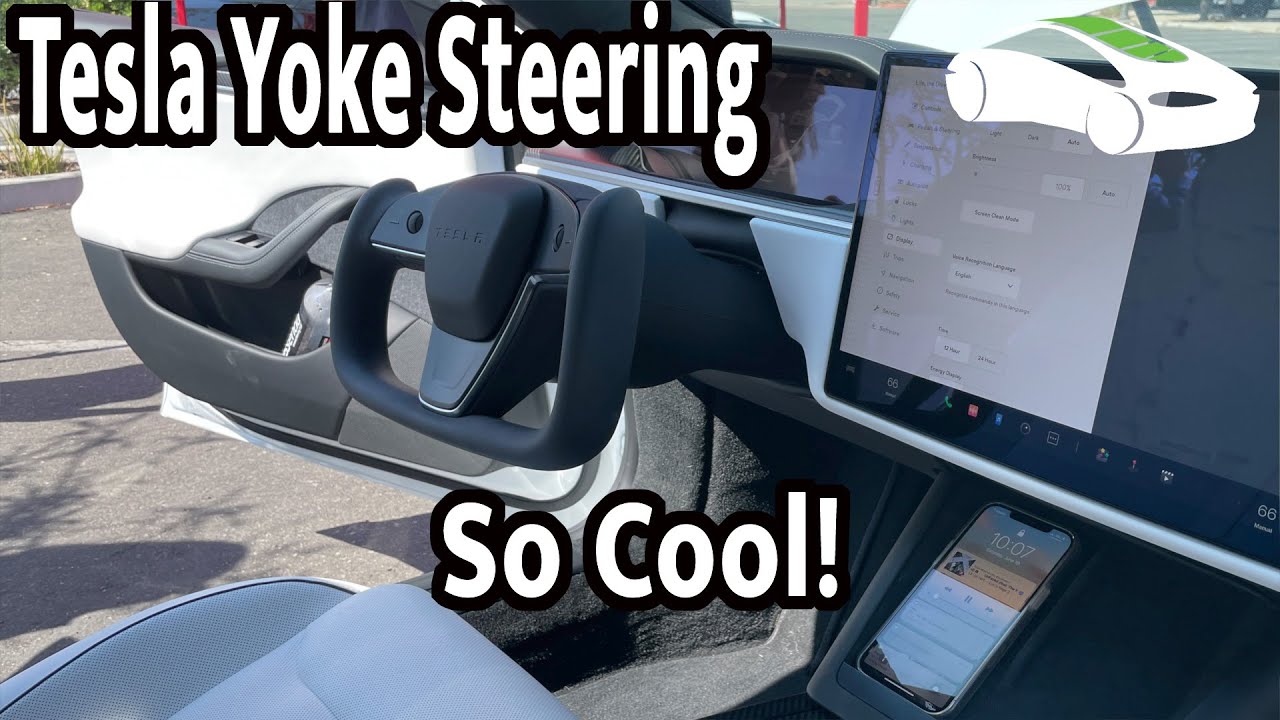 Does anyone like the Tesla Model S Plaid Yoke Steering? - YouTube