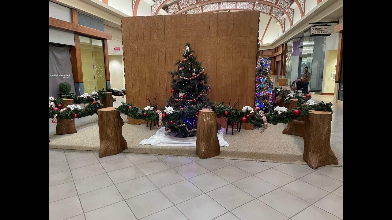 Holiday Walk through of VERY DEAD Galleria at Pittsburgh Mills Mall ...