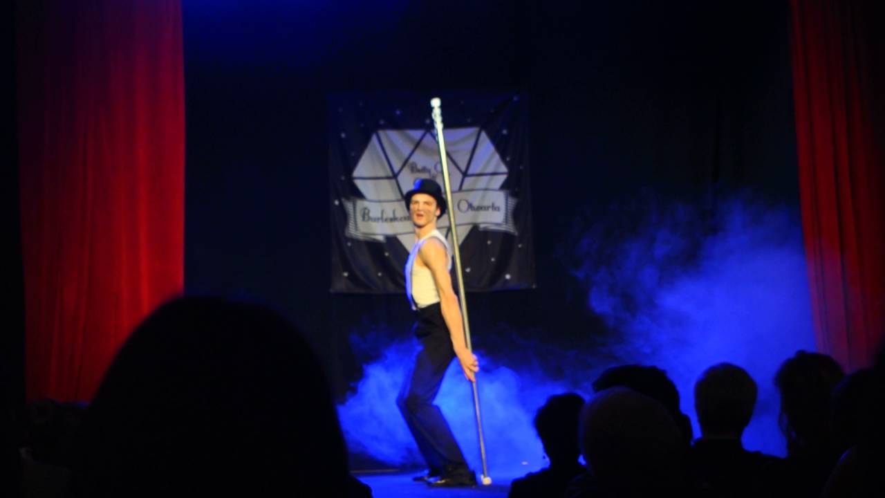 Cirque Himerus - burlesque - Chimney Sweep (equilibristic ladder) - YouTube