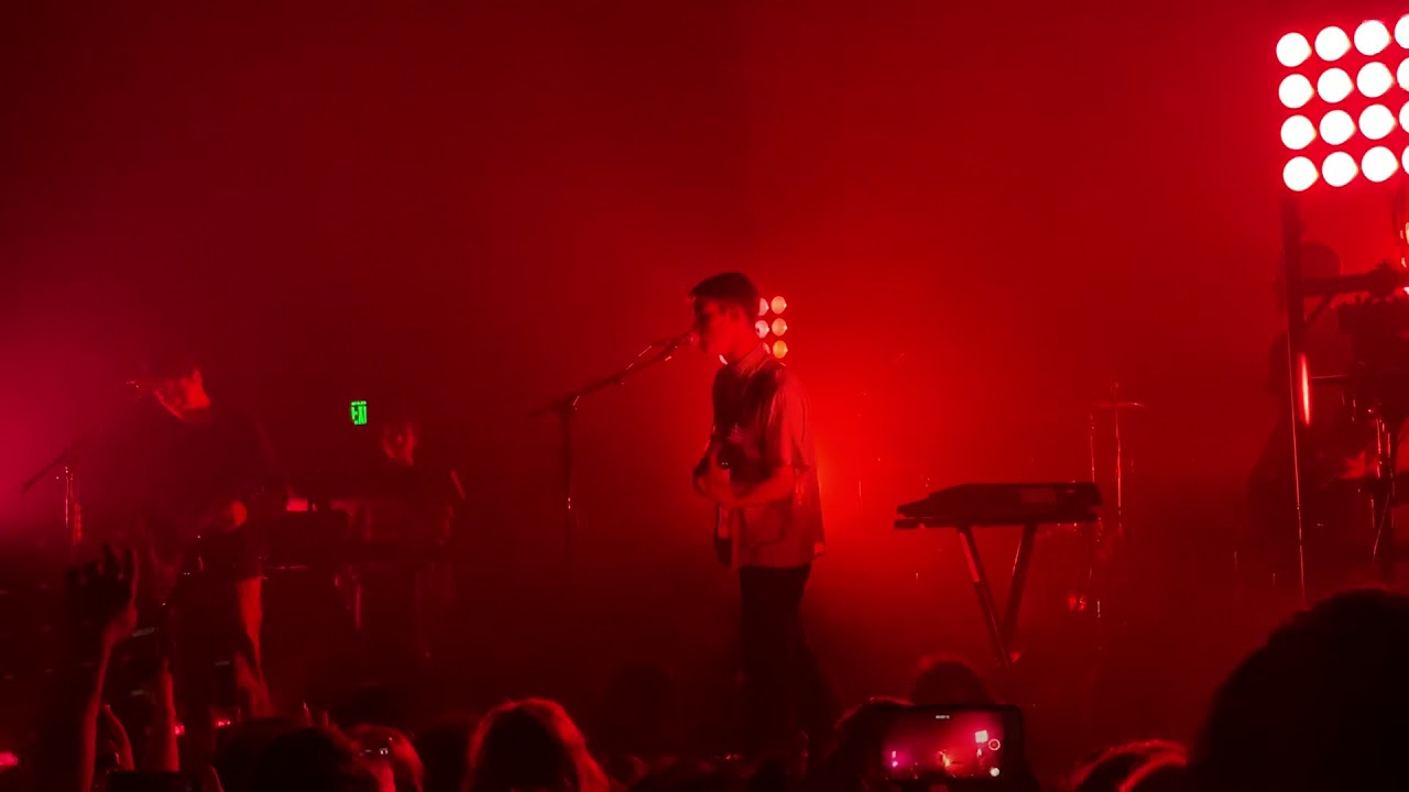 Wallows- “Do Not Wait” Live at The Fonda Theatre 5/23/2019 - YouTube