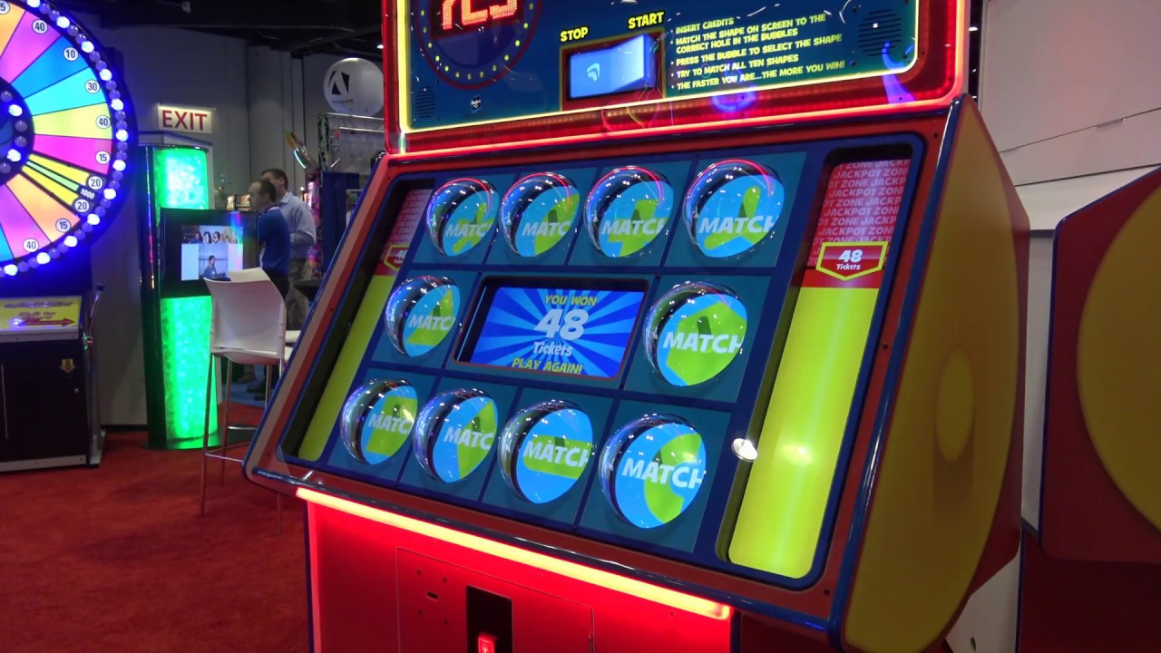 Perfection Arcade Game by Bay Tek Games - IAAPA 2017 - YouTube