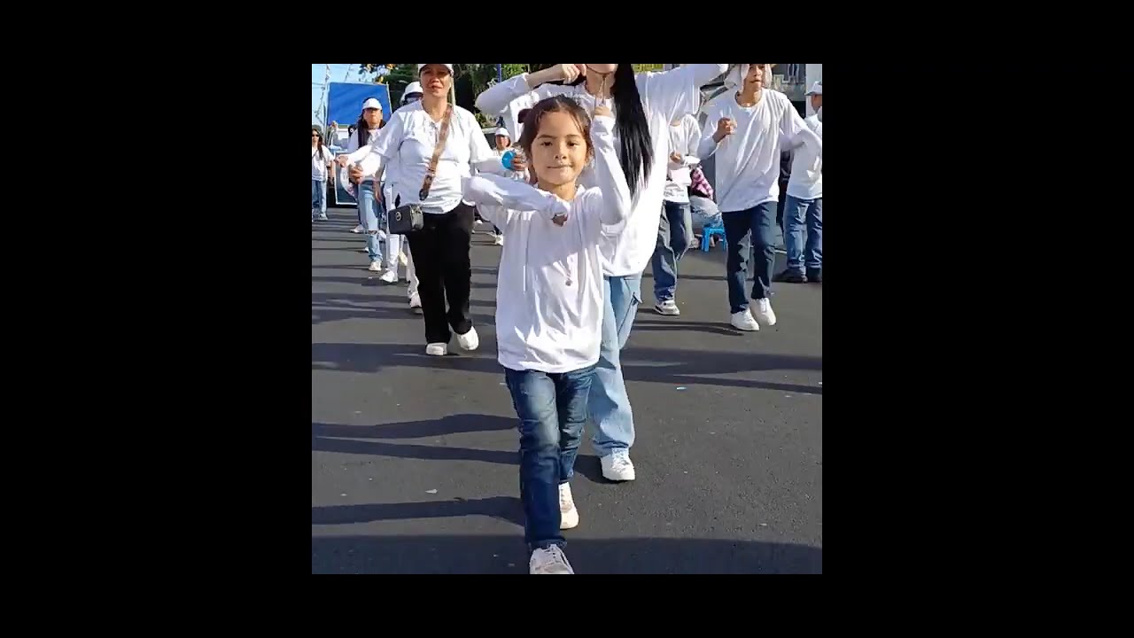 Baktian dance ng mga Caviteño - YouTube