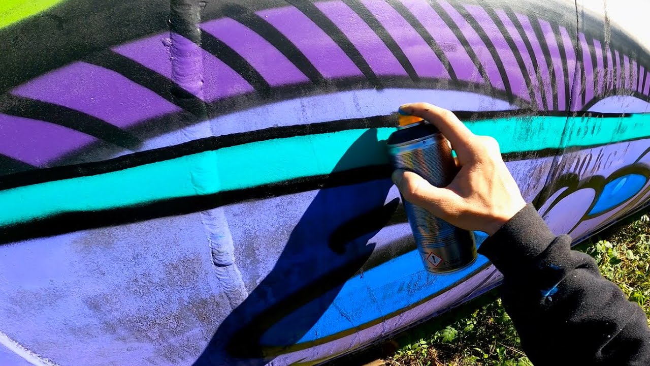 Peça de Graffiti - Personagem Pintando Grandes Letras PARTE - YouTube