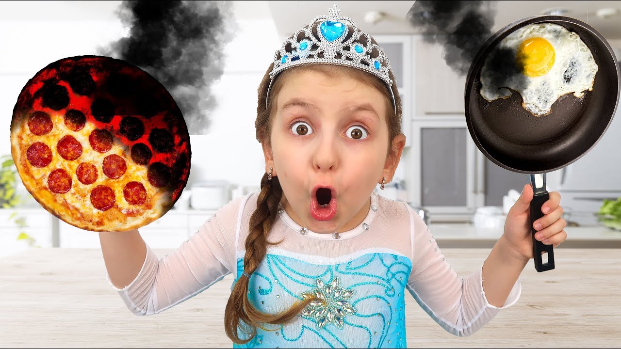 NO TIME to Prepare for Guests! | Super Elsa - YouTube