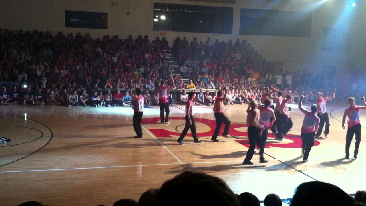 Yell Like Hell 2013 SAE Stomp Routine - YouTube