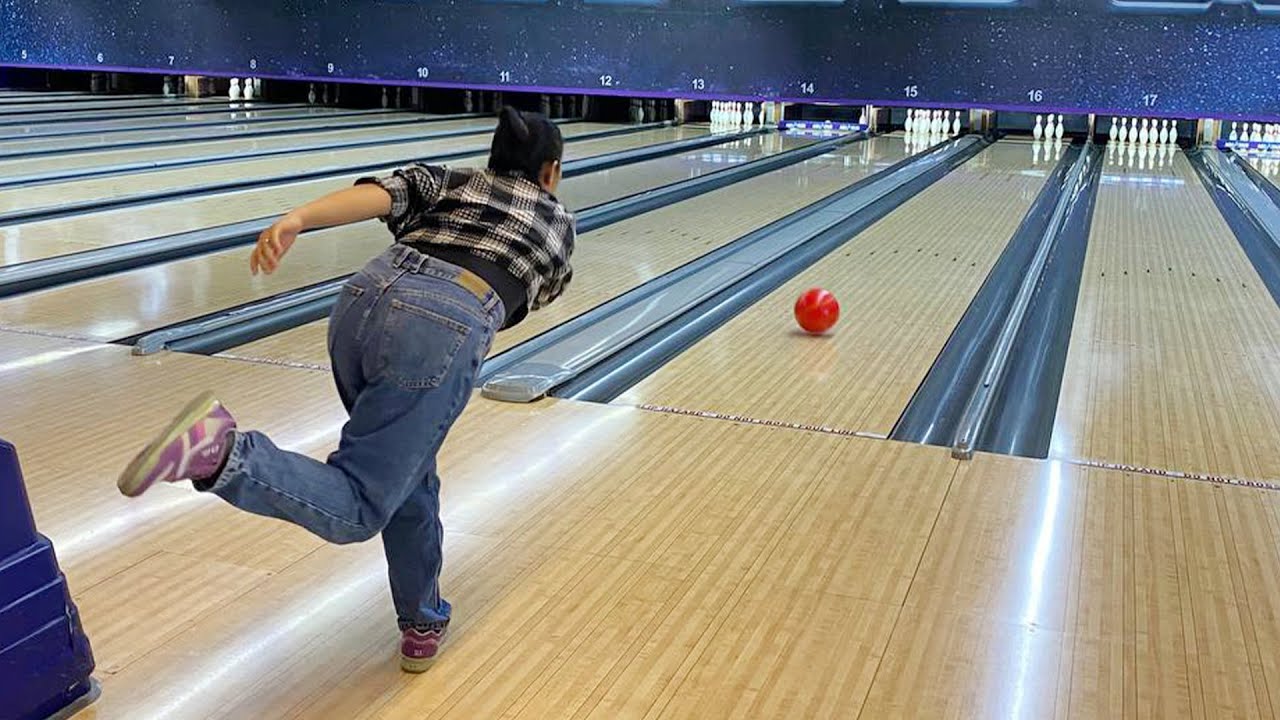 Bowling with coworker , Fun time with friend ,Enjoy Bowling - YouTube